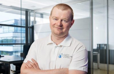 EOS and Max Polyakov Help Scientists from the Vernadsky Research Base ...